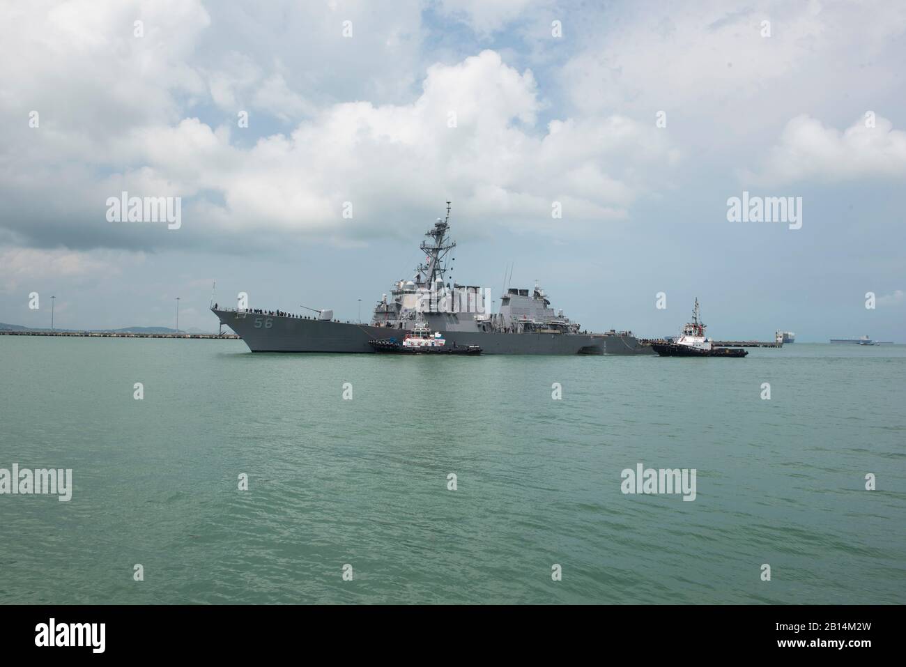 Uss john s mccain ddg 56 hi-res stock photography and images - Alamy
