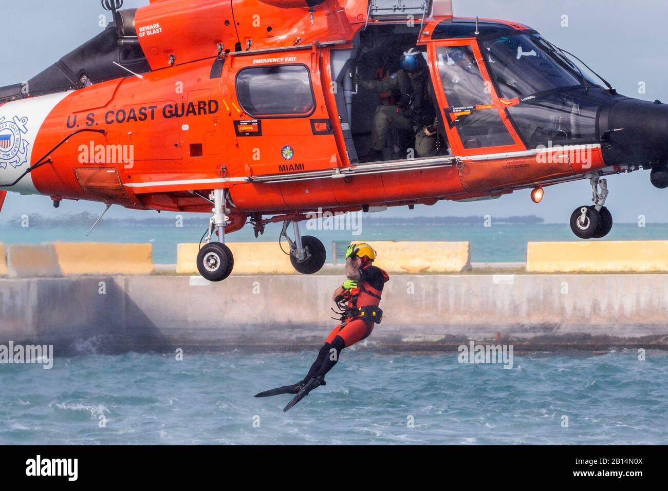 U s coast guard rescue helicopter hi-res stock photography and images ...
