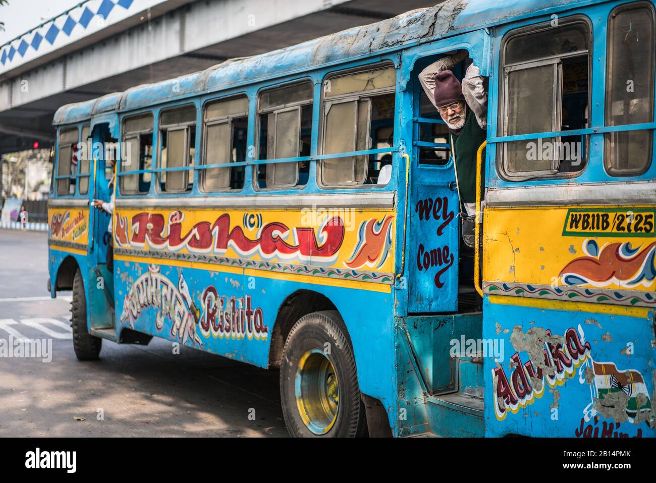 Local bus in the street of the Kolkata, India, Asia Stock Photo - Alamy