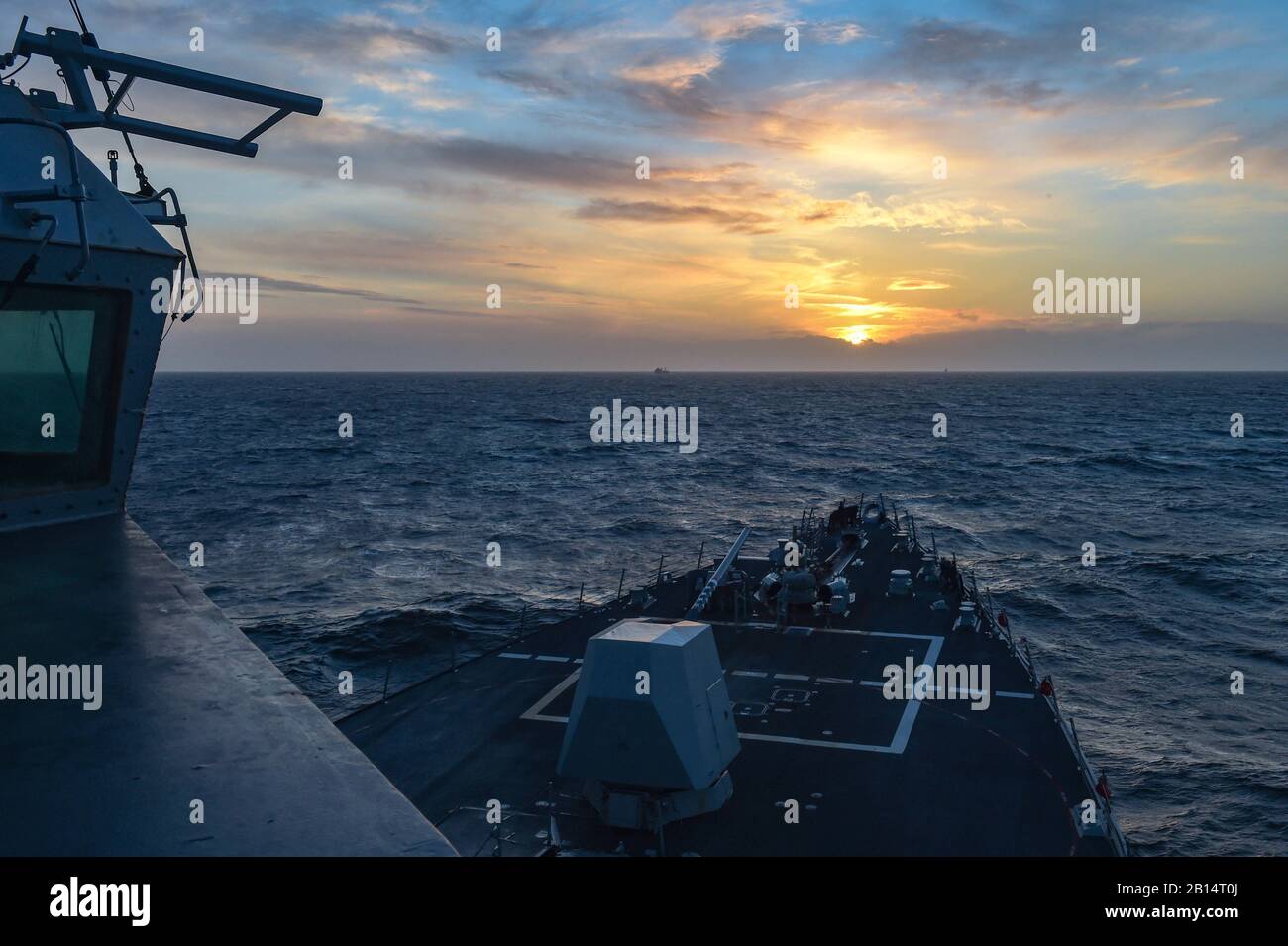 Uss Gravely Ddg 107 Gravely High Resolution Stock Photography and ...