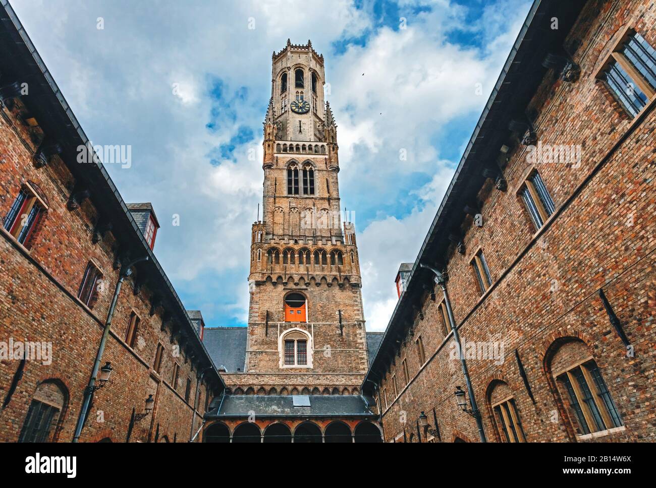 Belfort tower in bruges hi-res stock photography and images - Alamy