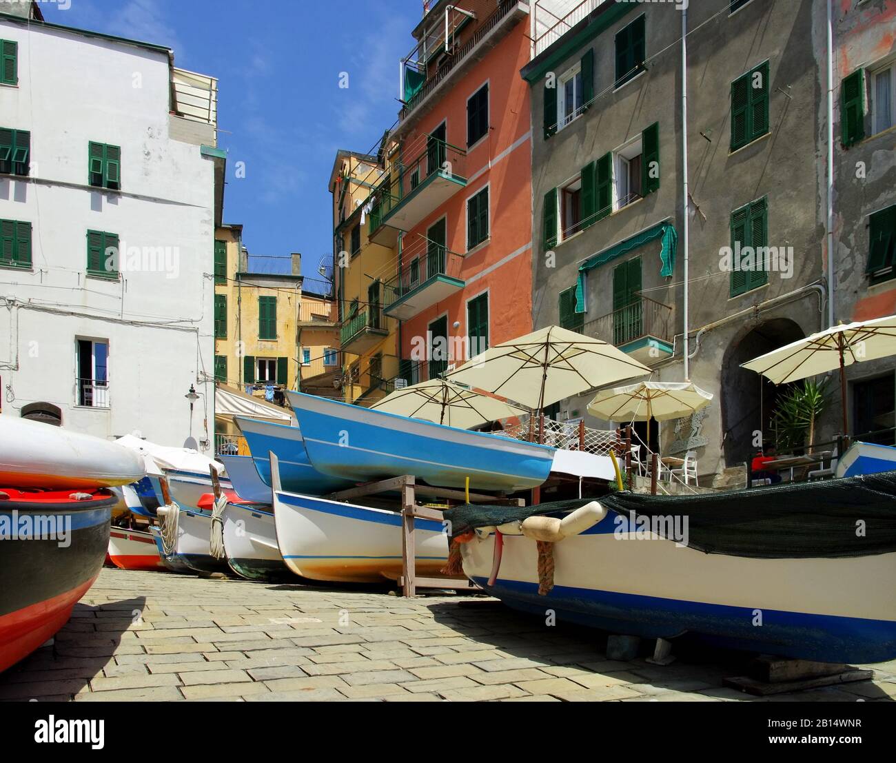 Cinque terre klippe hi-res stock photography and images - Alamy
