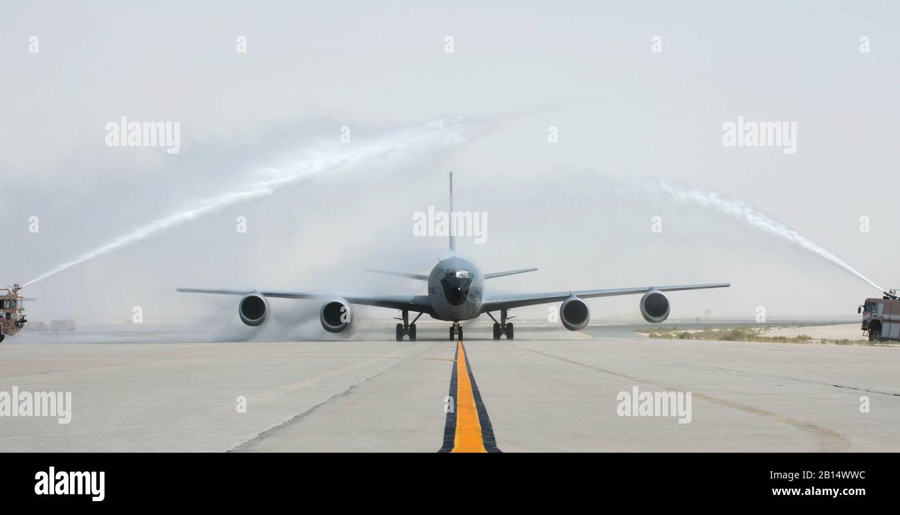 Us air force flight engineer hi-res stock photography and images - Alamy