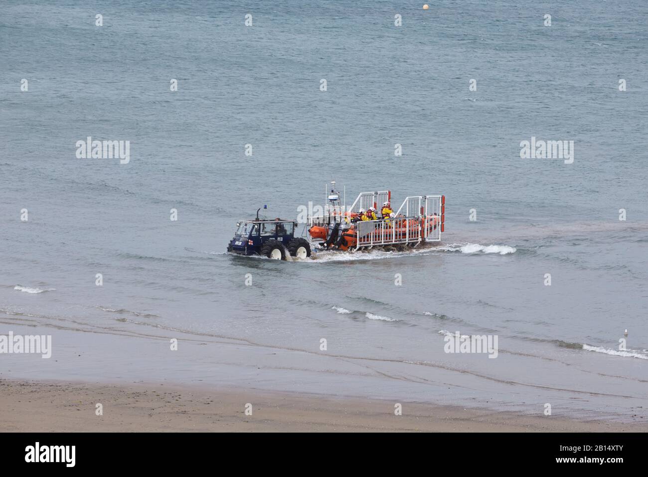 Heavy duty vehicle all terrain tyres hi-res stock photography and ...