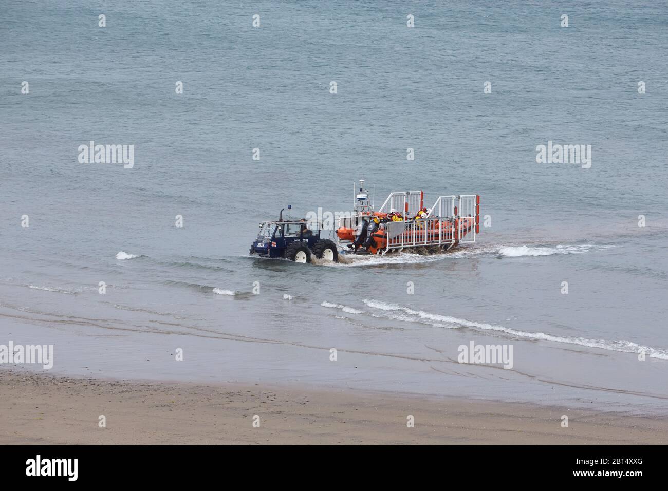 Amphibious tractor hi-res stock photography and images - Alamy