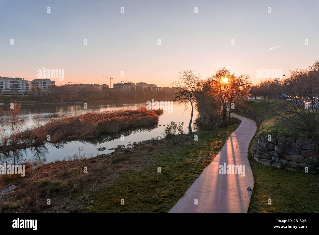Sun hidder - Sol escondido Stock Photo - Alamy