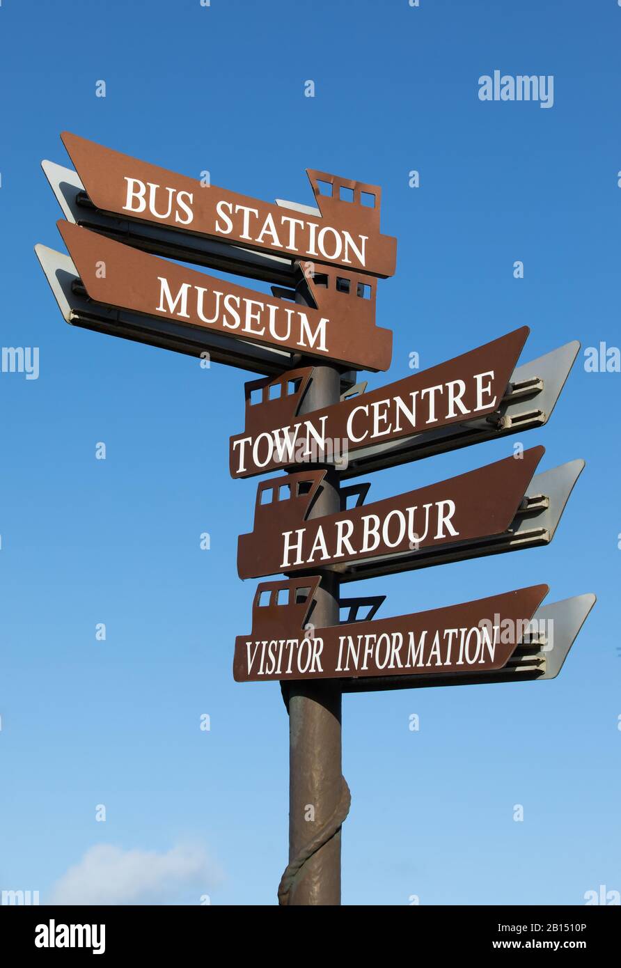 Bus station sign hi-res stock photography and images - Alamy