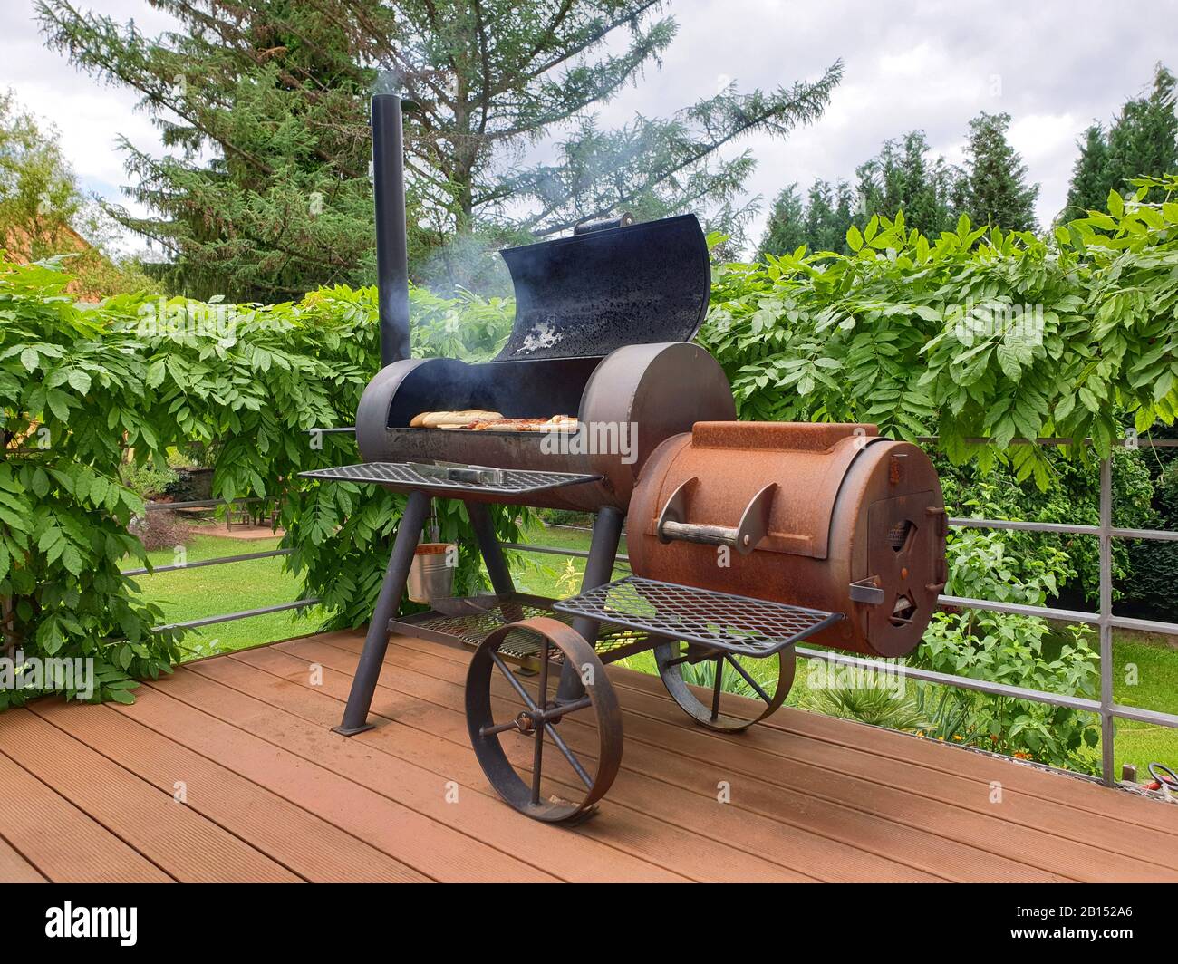 German terrace hi-res stock photography and images - Alamy