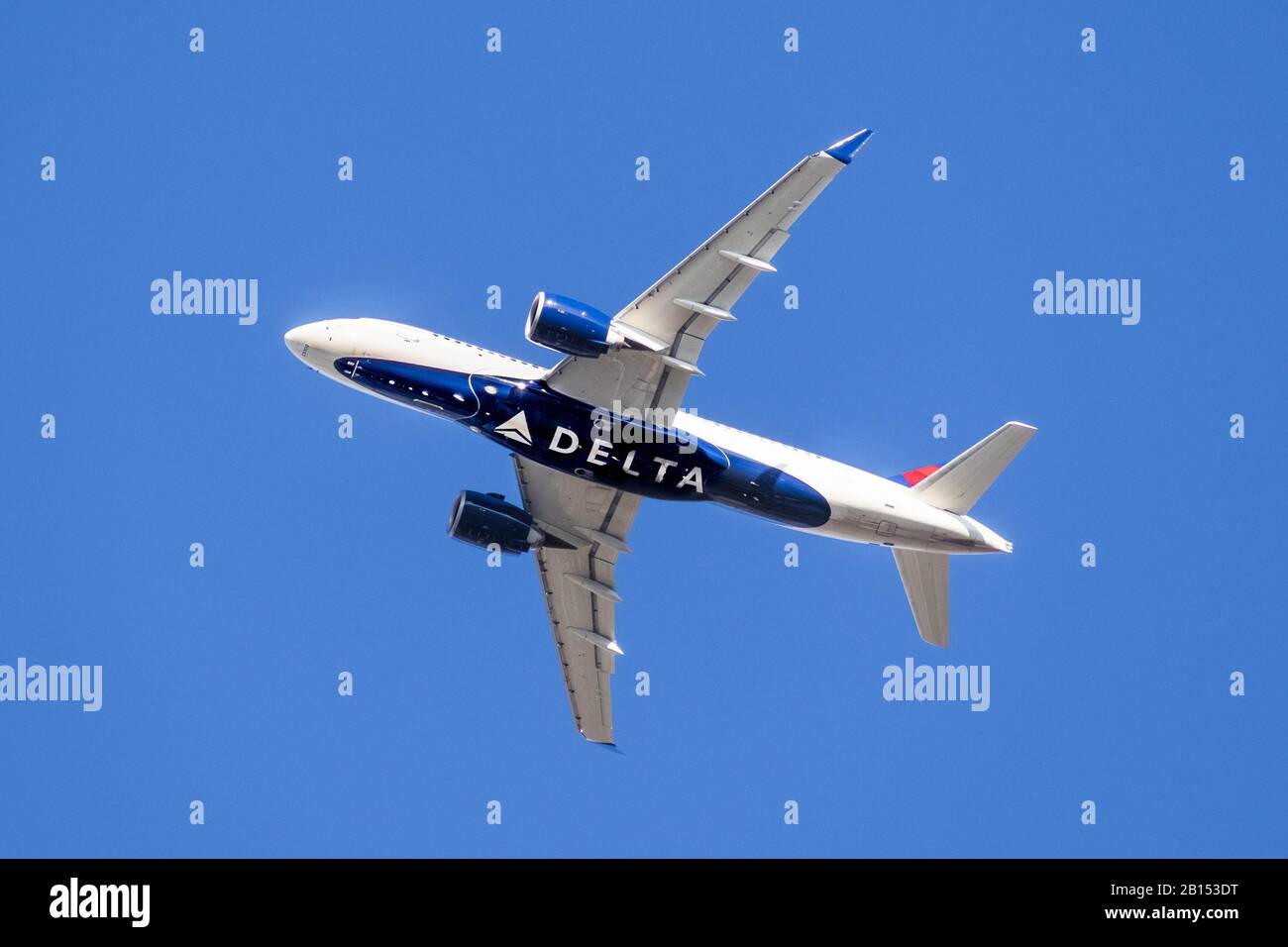 Feb 18, 2020 San Jose / CA / USA - Delta Airlines aircraft in flight ... Feb 18, 2020 San Jose / CA / USA - Delta Airlines aircraft in flight ...
