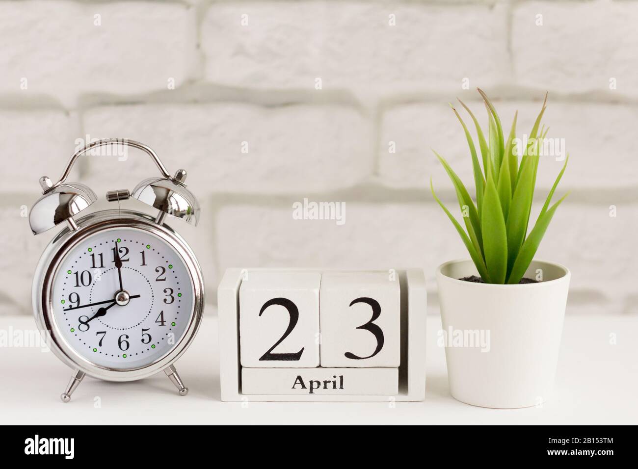 April 23 calendar hi-res stock photography and images - Alamy