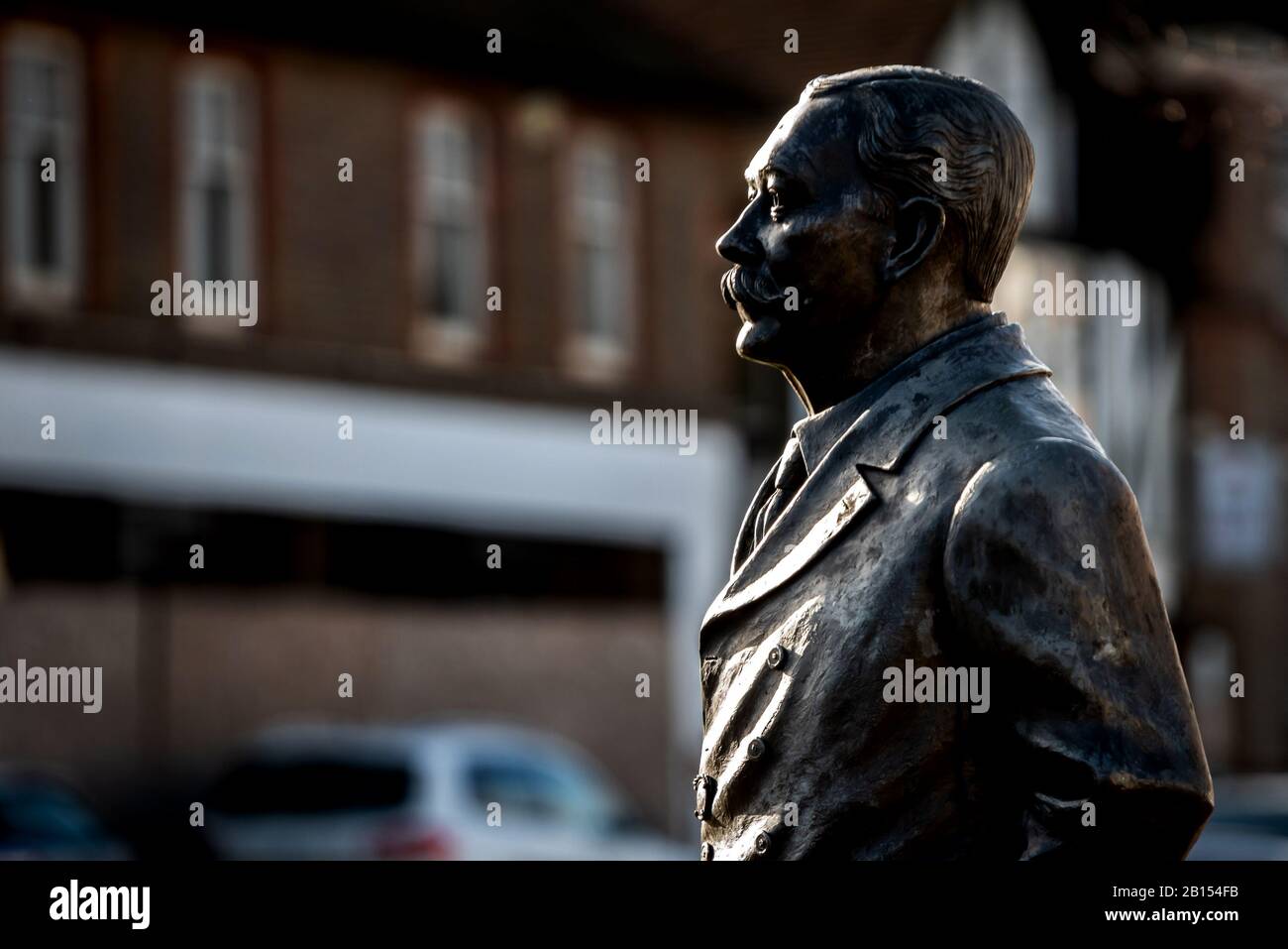 Statue of Sir Arthur Conan Doyle at Crowborough Cross Stock Photo - Alamy