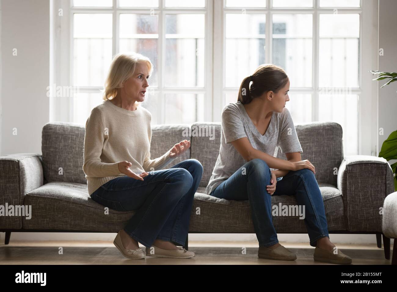 Older woman daughter argue hi-res stock photography and images - Alamy