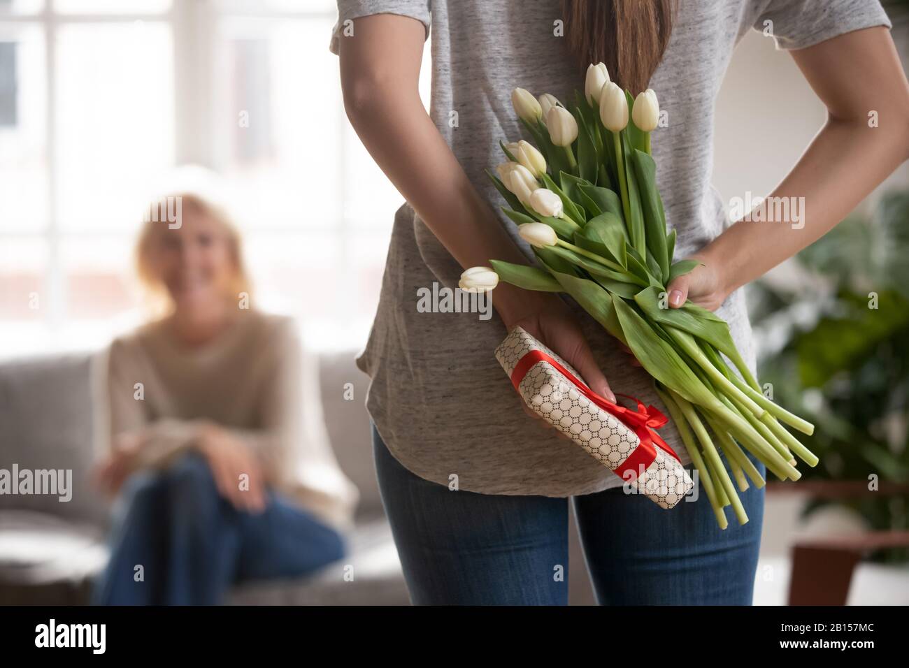 Hidden behind it hi-res stock photography and images - Alamy