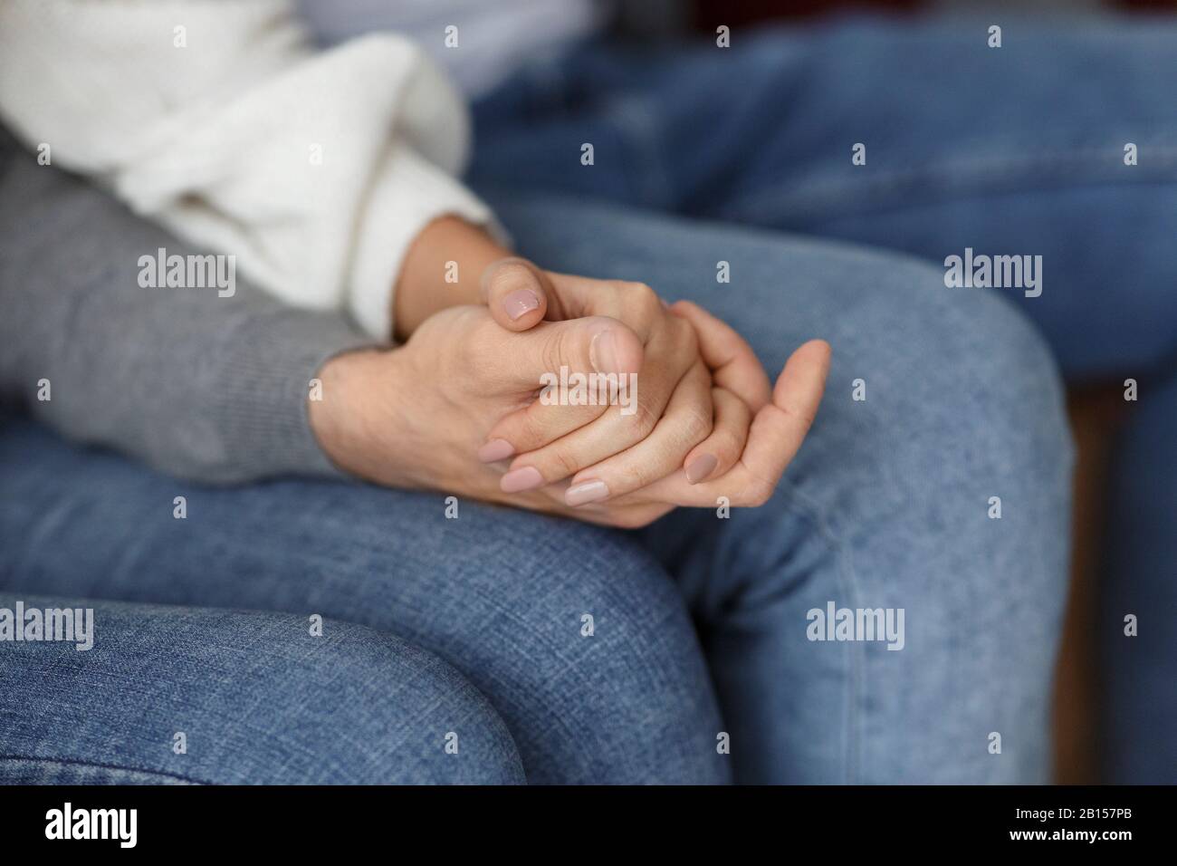 Chinese family holding hands hi-res stock photography and images - Alamy