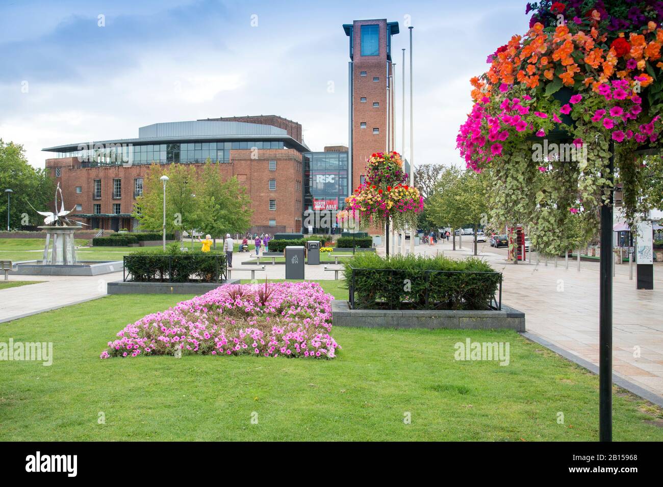 Stratford upon avon waterside hi-res stock photography and images - Alamy