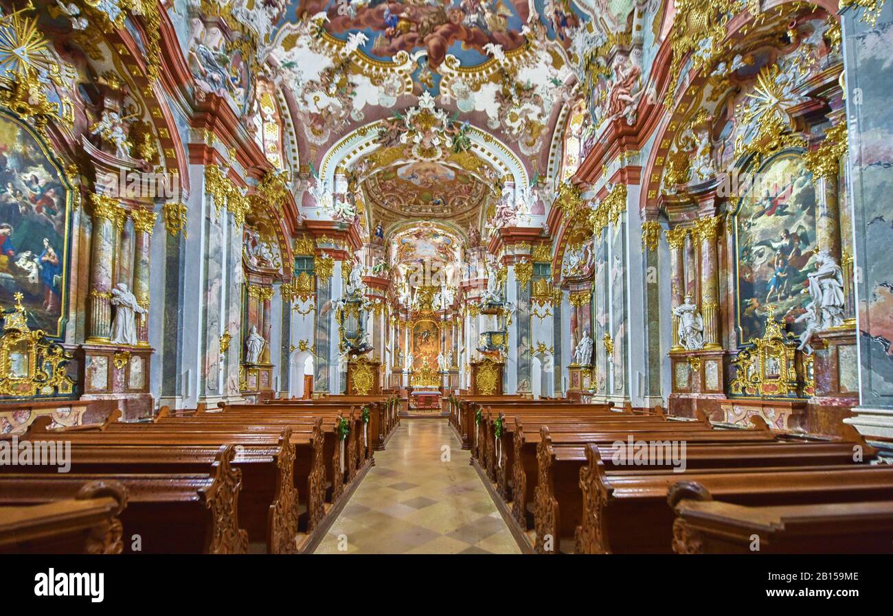 Cathedral interior view new hi-res stock photography and images - Alamy