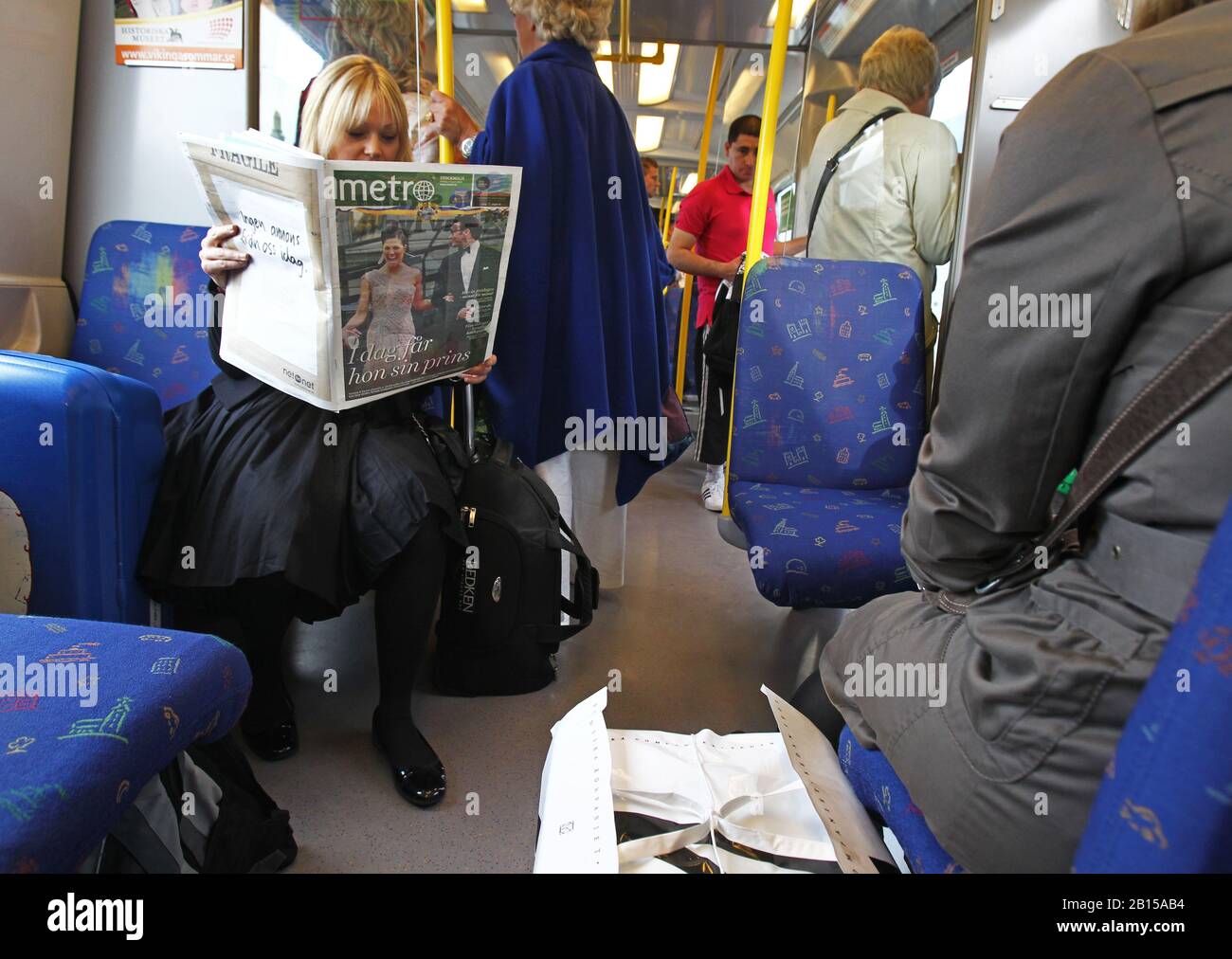 Reading metro hi-res stock photography and images - Alamy