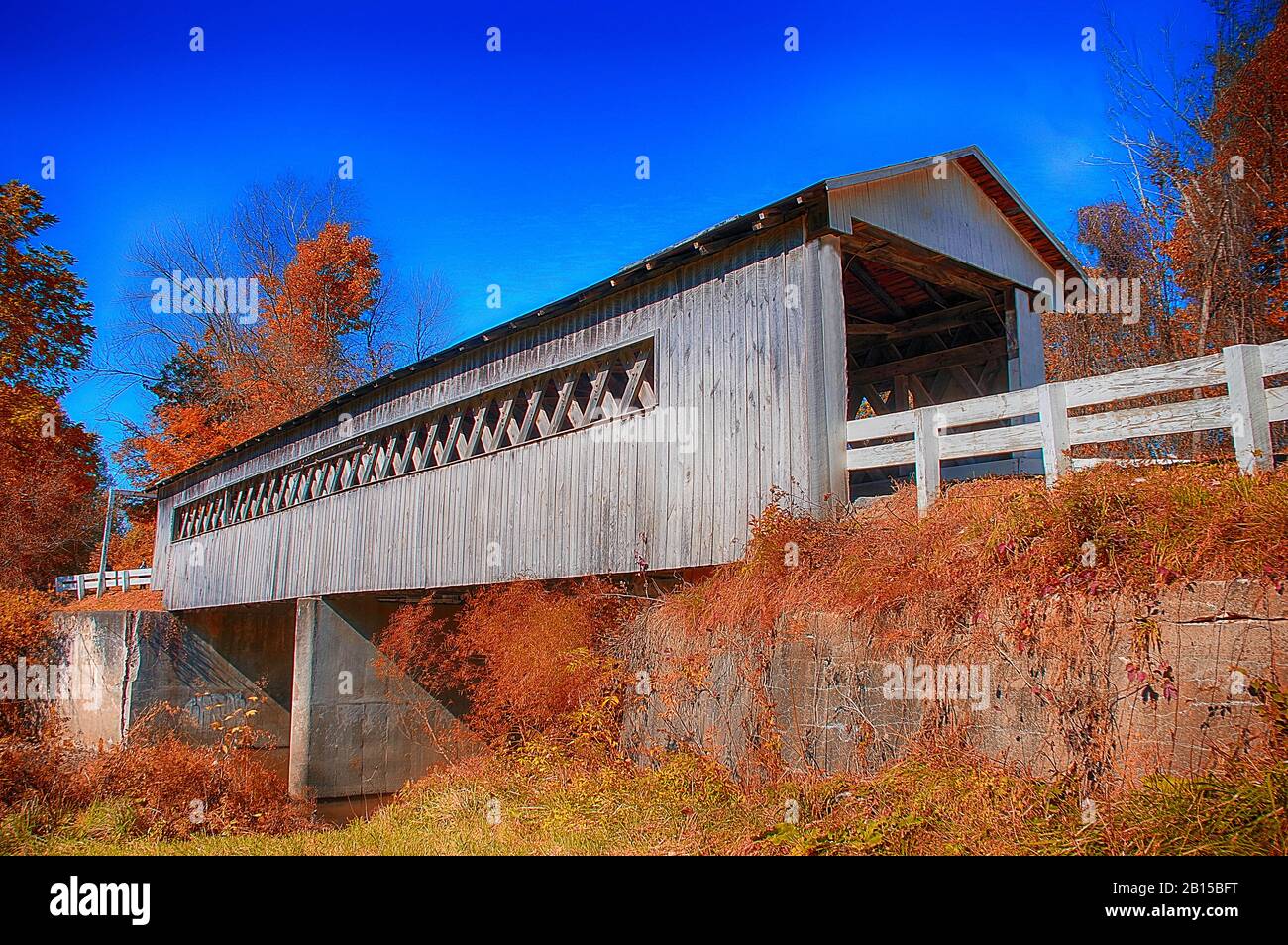 Root covered bridge hi-res stock photography and images - Alamy