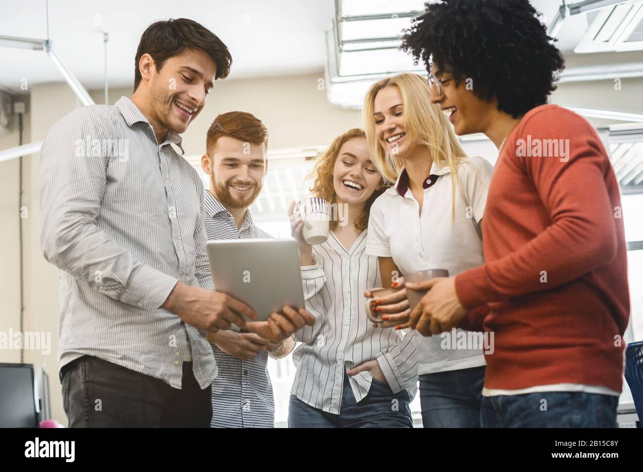 Coffee drinking team hi-res stock photography and images - Alamy