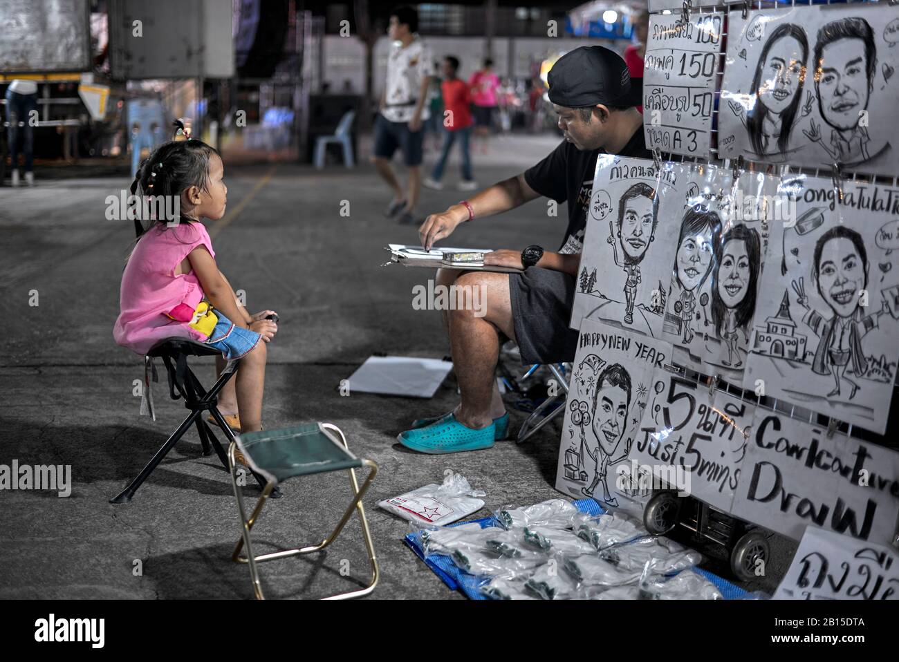 Street caricature artist hi-res stock photography and images - Alamy