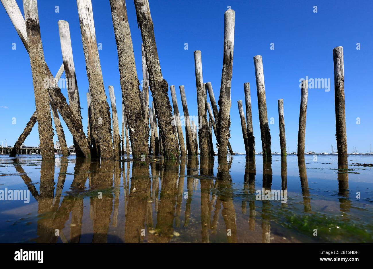 Abandoned jetty hi-res stock photography and images - Alamy