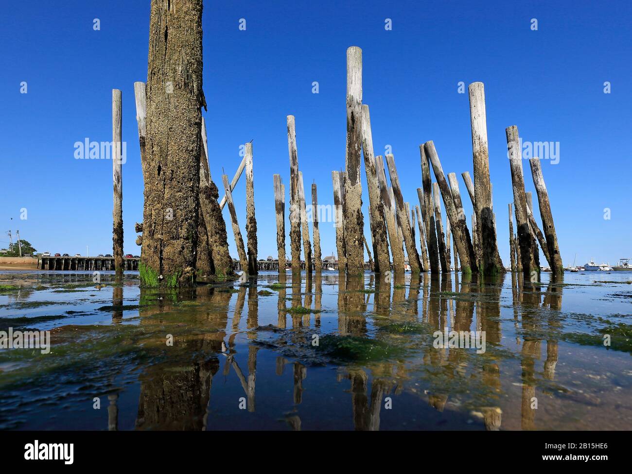 Abandoned jetty hi-res stock photography and images - Alamy