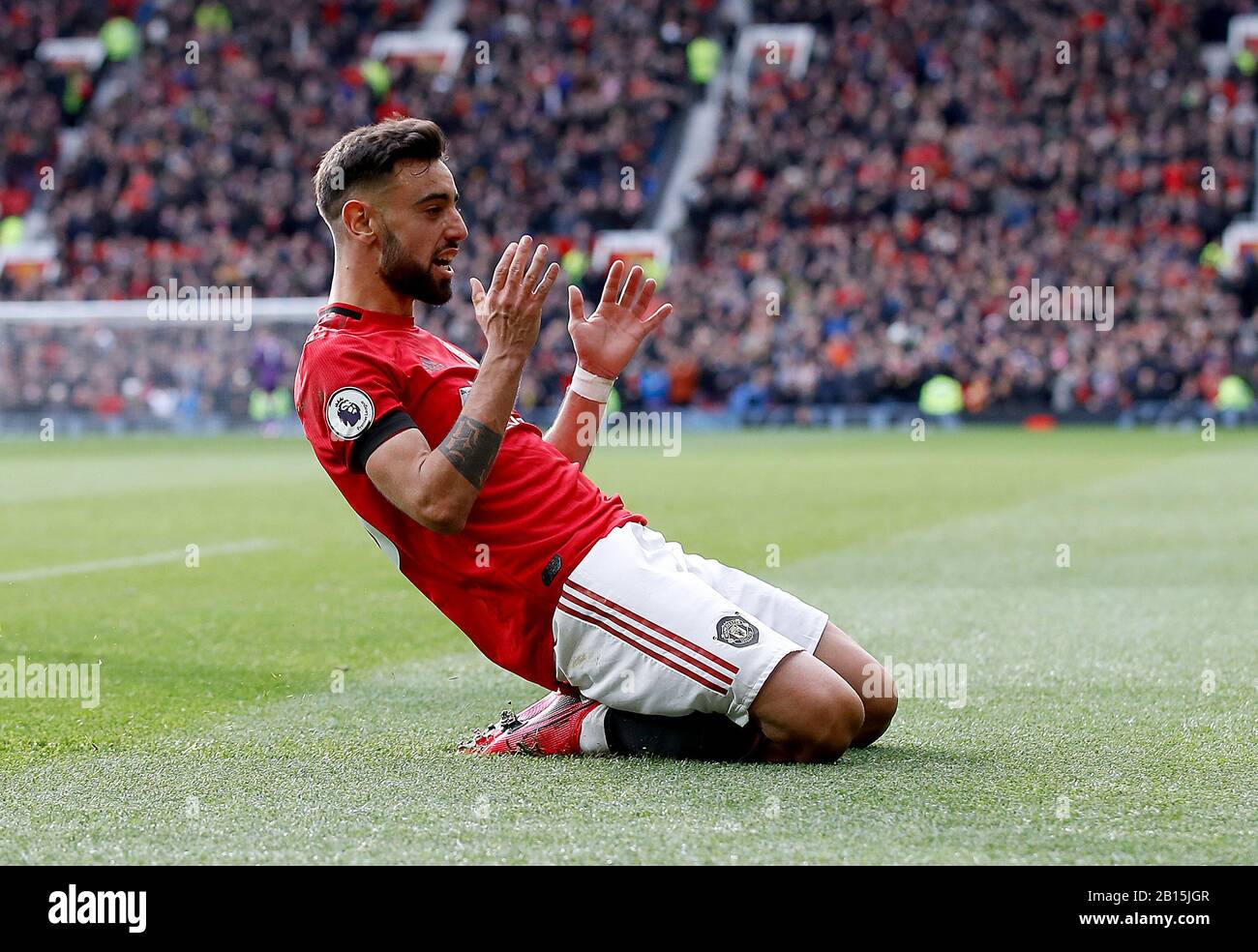 Manchester United's Bruno Fernandes celebrates scoring his side's first ...