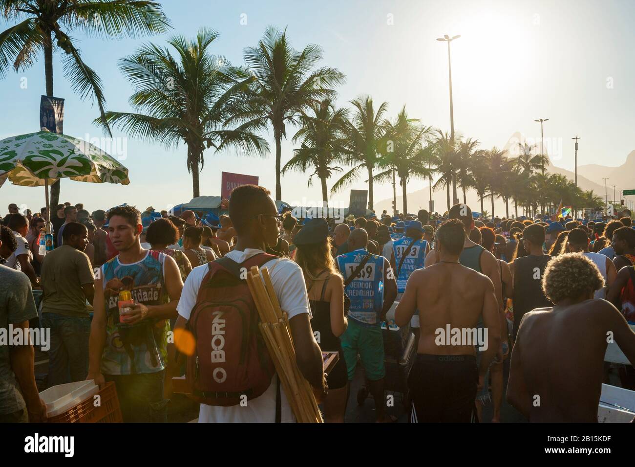 RIO DE JANEIRO - FEBRUARY 11, 2017: Crowds of Brazilians celebrate ...