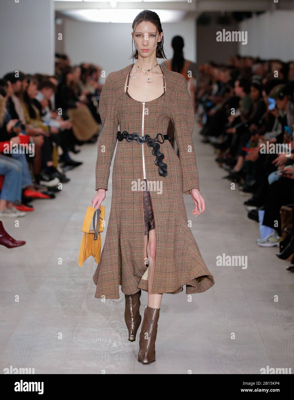 Fashion designer Charlotte Knowles new fashion collection catwalk ...