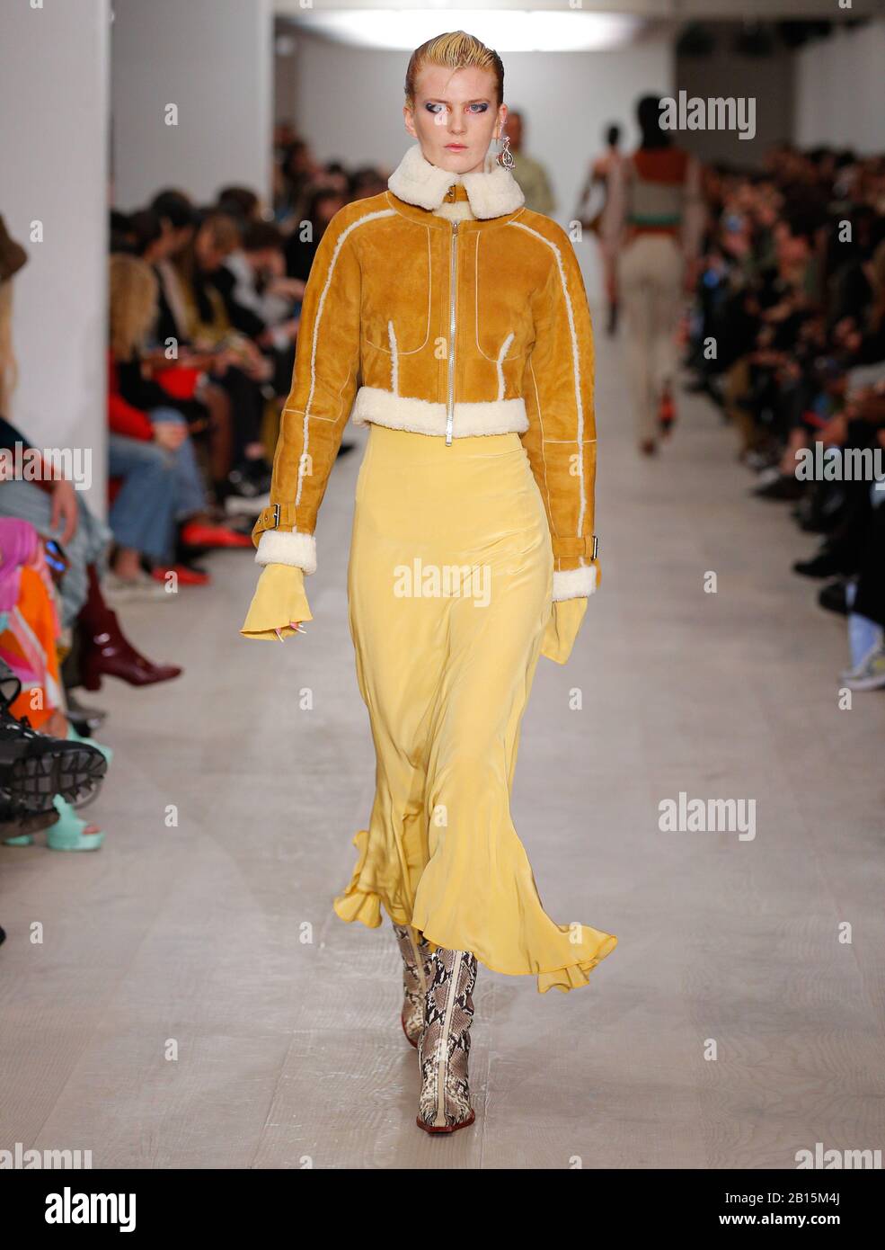 Fashion designer Charlotte Knowles new fashion collection catwalk ...