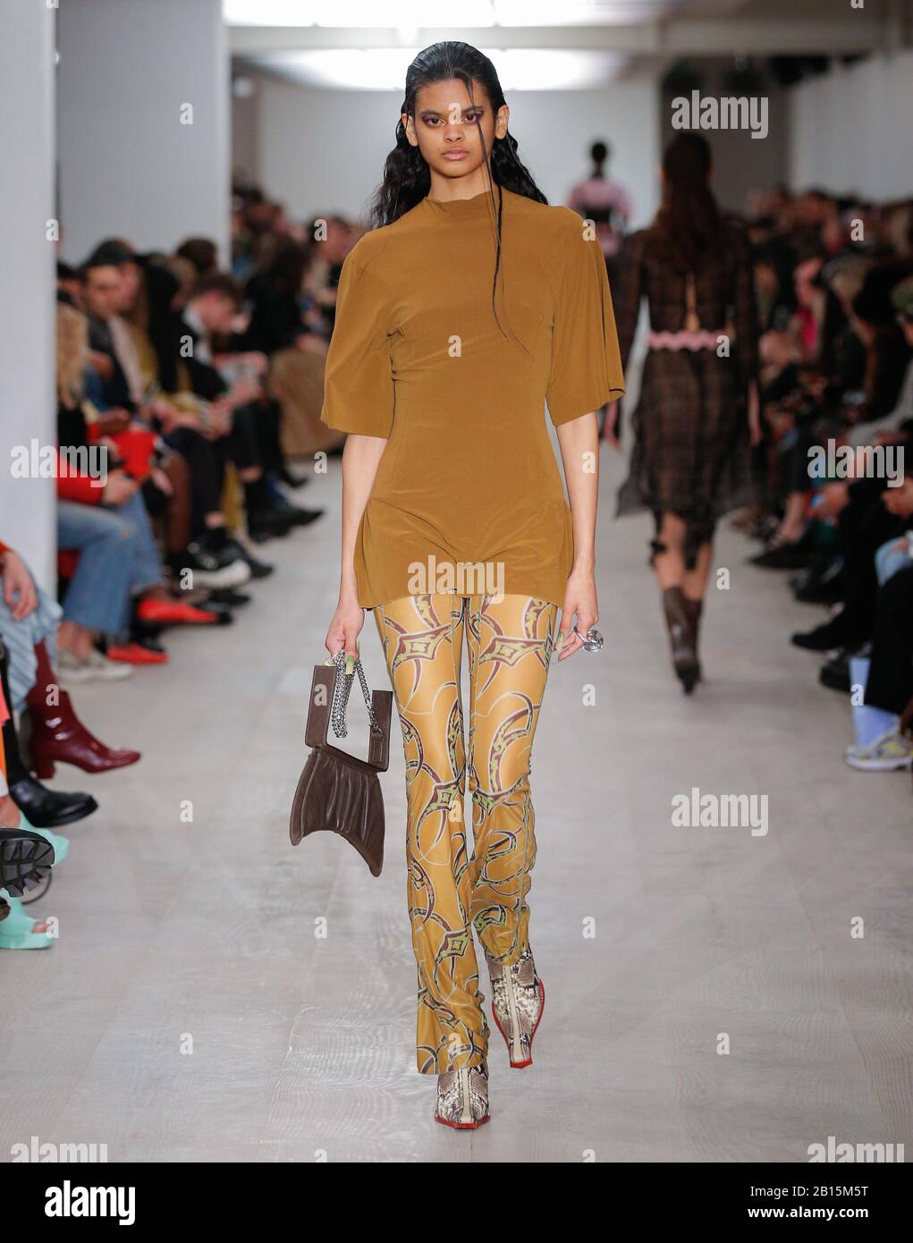 Fashion designer Charlotte Knowles new fashion collection catwalk ...