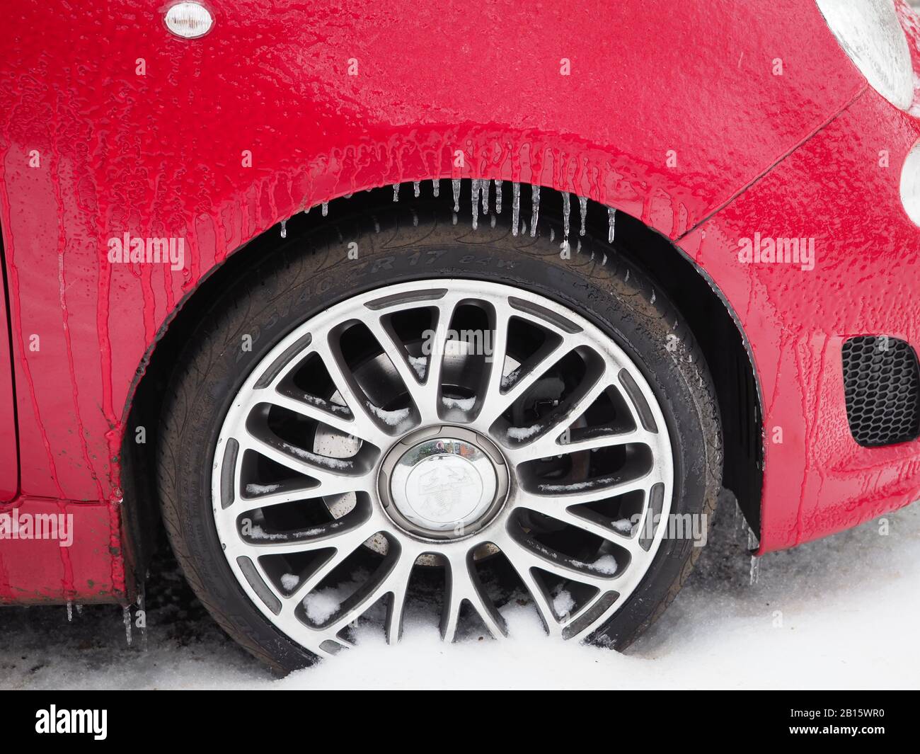 Car wheel arch hi-res stock photography and images - Alamy