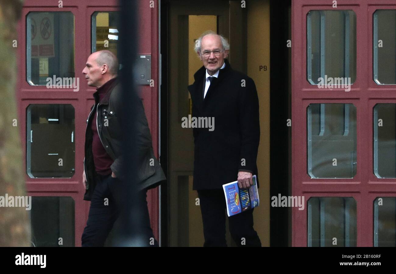(left to right) Greek economist Yanis Varoufakis and Julian Assange's ...