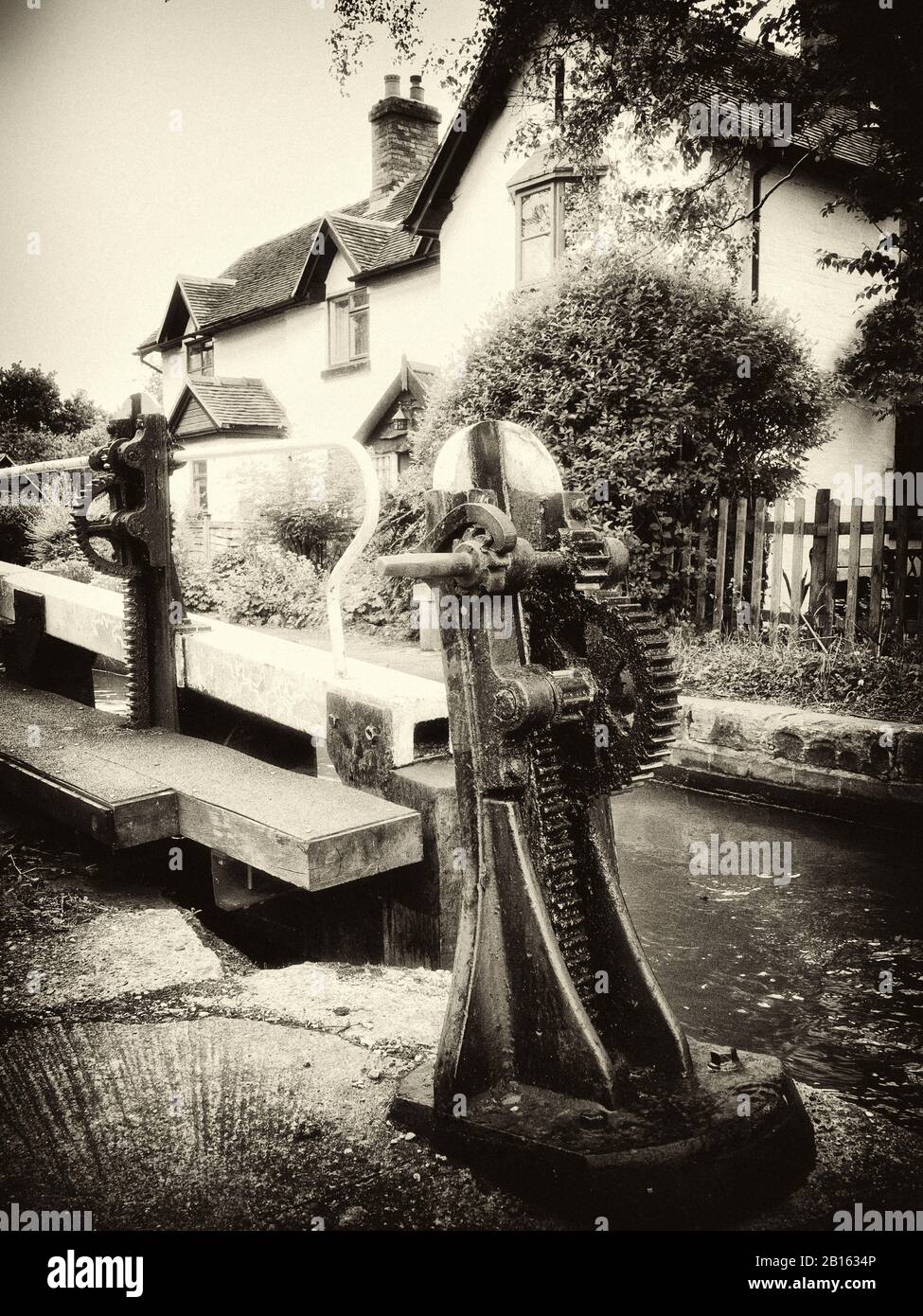 Tatenhill Lock on the Trent and Mersey Canal, Derbyshire, England, UK ...