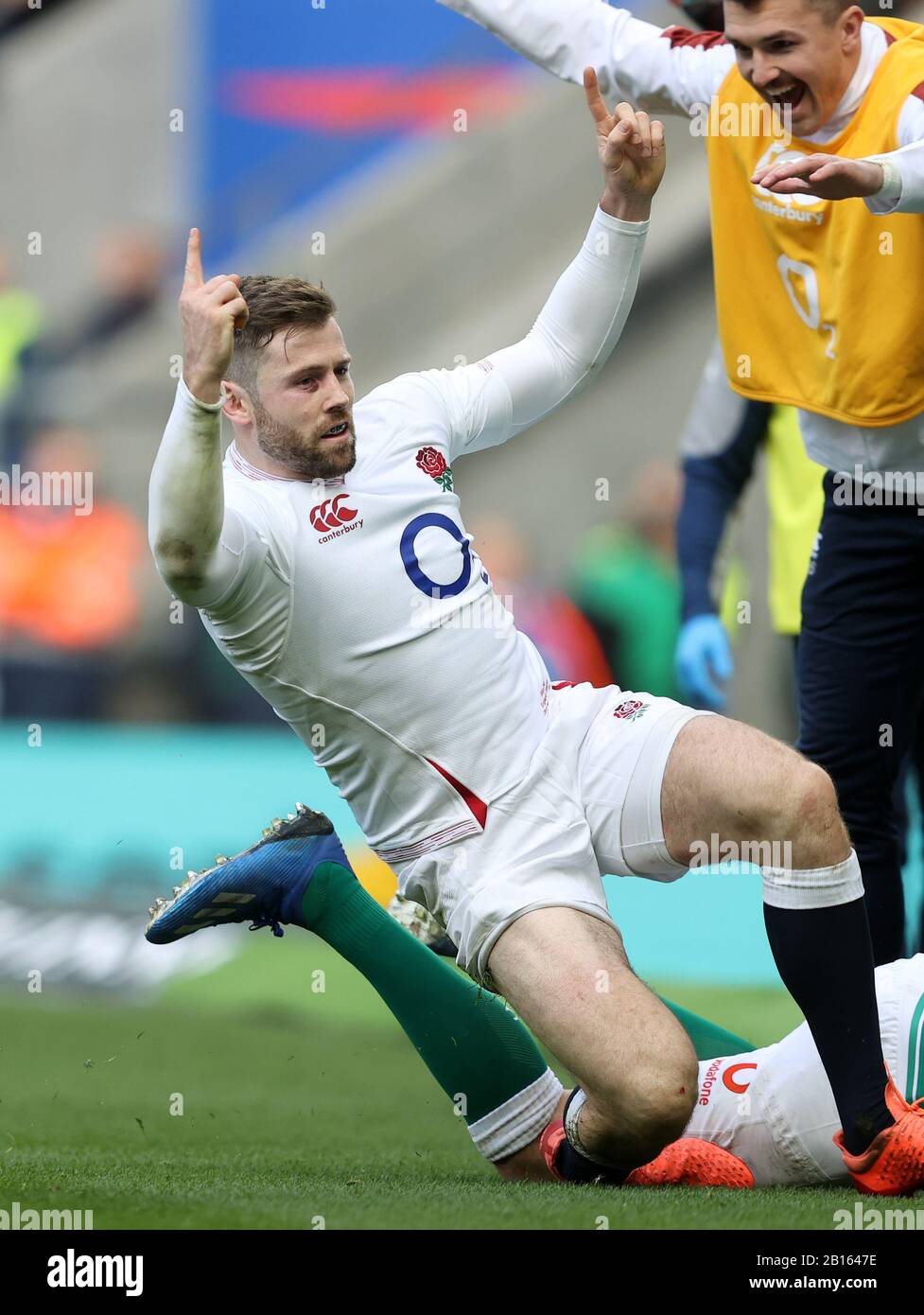 Englands elliot daly celebrates scoring hi-res stock photography and ...