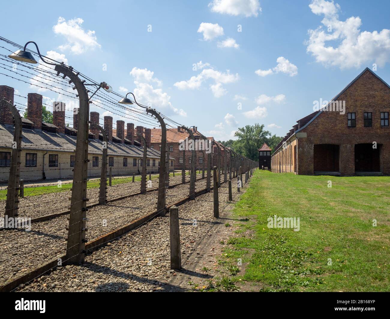 Double barbed wire fences of Auschwitz Concentration Camp Stock Photo ...