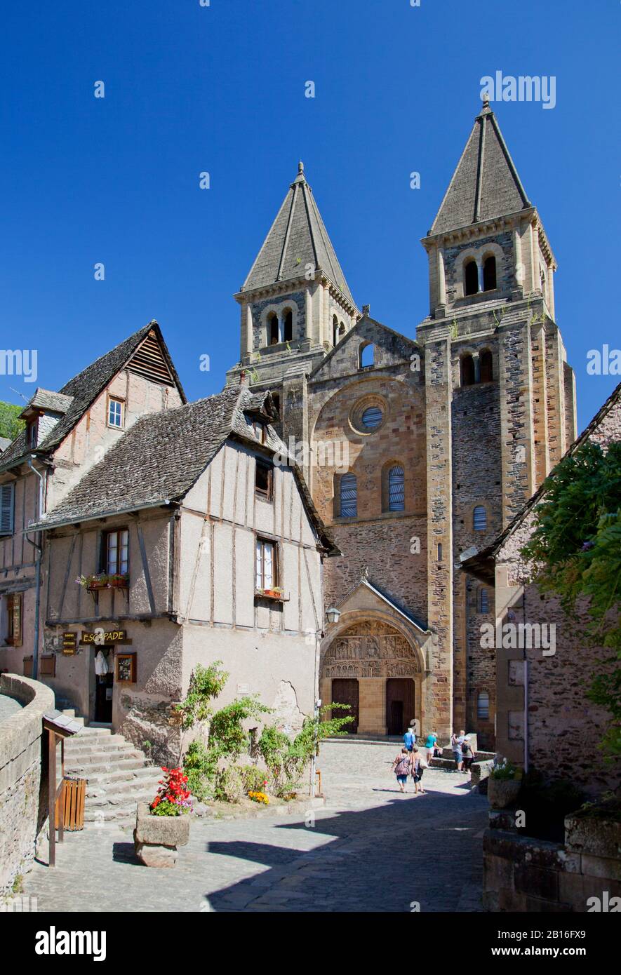 Conques village france hi-res stock photography and images - Alamy