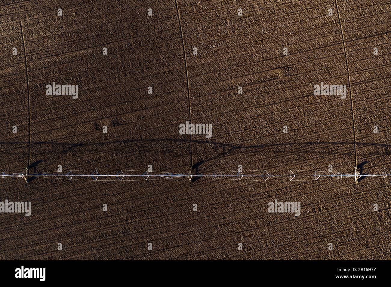 Aerial view of center pivot irrigation hi-res stock photography and ...