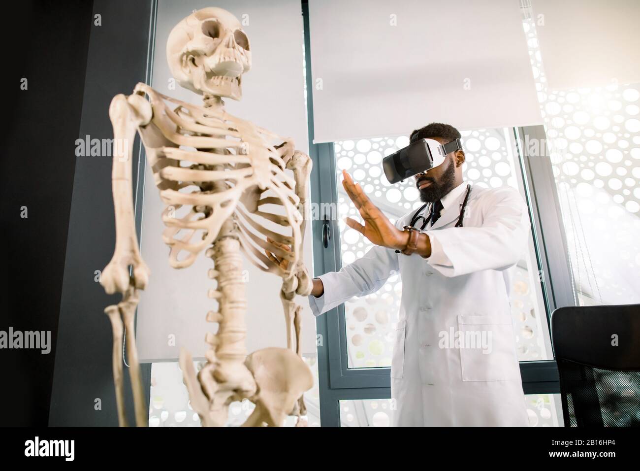 Augmented reality technology anatomy hi-res stock photography and ...