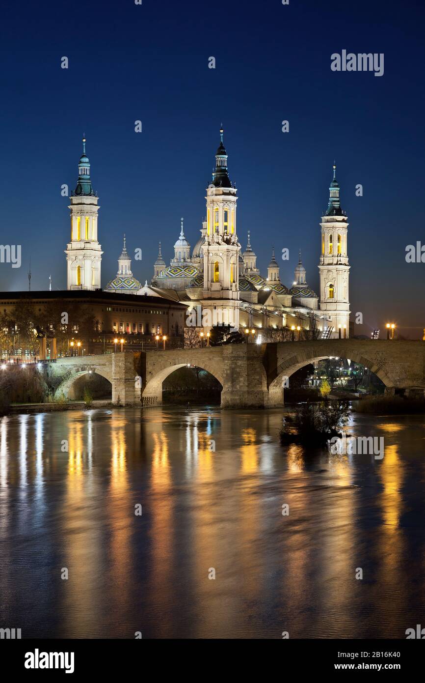 El pilar towers hi-res stock photography and images - Alamy