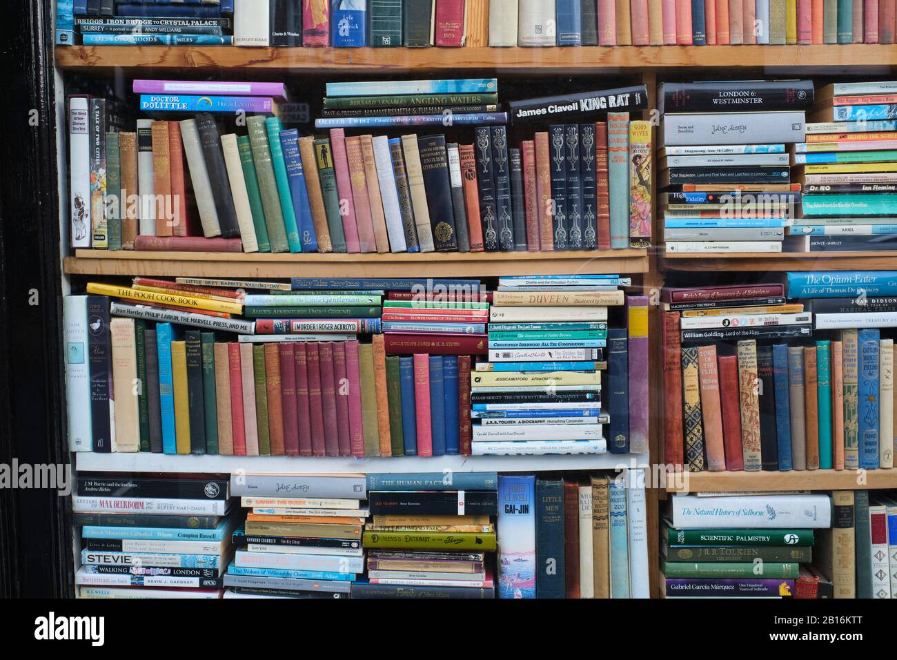 Reading stack hi-res stock photography and images - Alamy