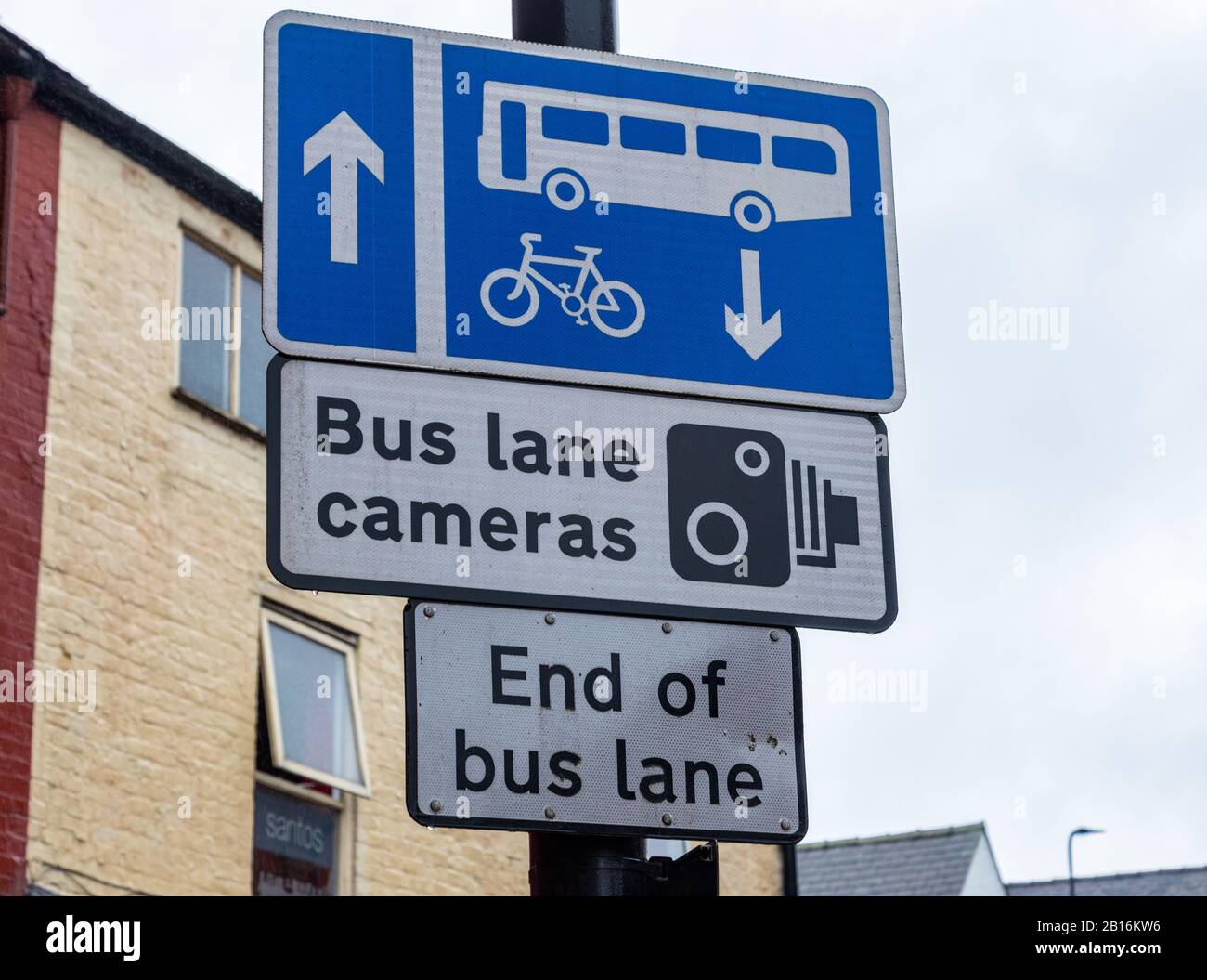 Bus lane cameras sign hi-res stock photography and images - Alamy