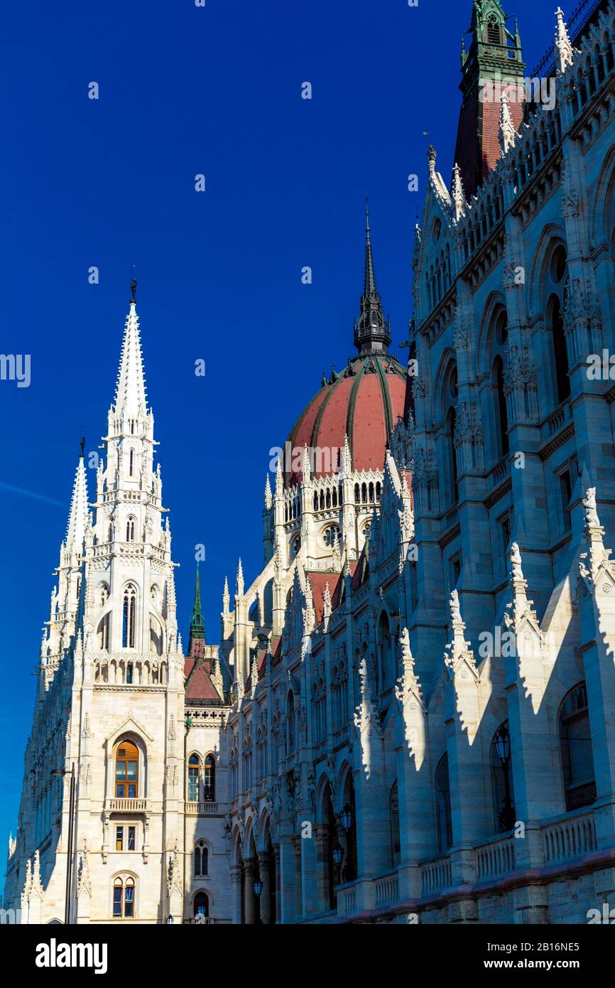 Budapest architecture hi-res stock photography and images - Alamy