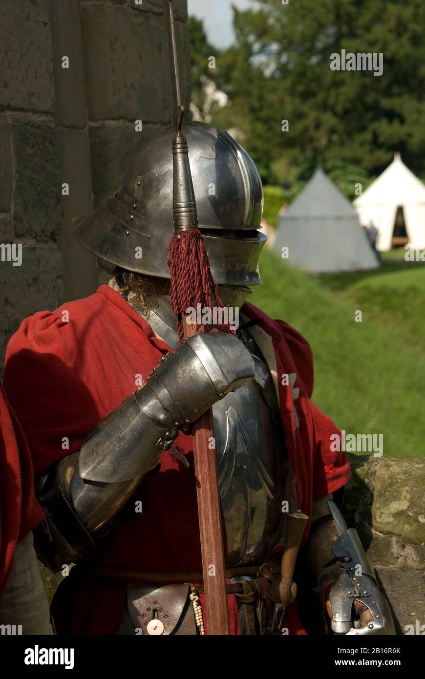 Medieval Pikeman At Warwick Castle England UK Stock Photo - Alamy
