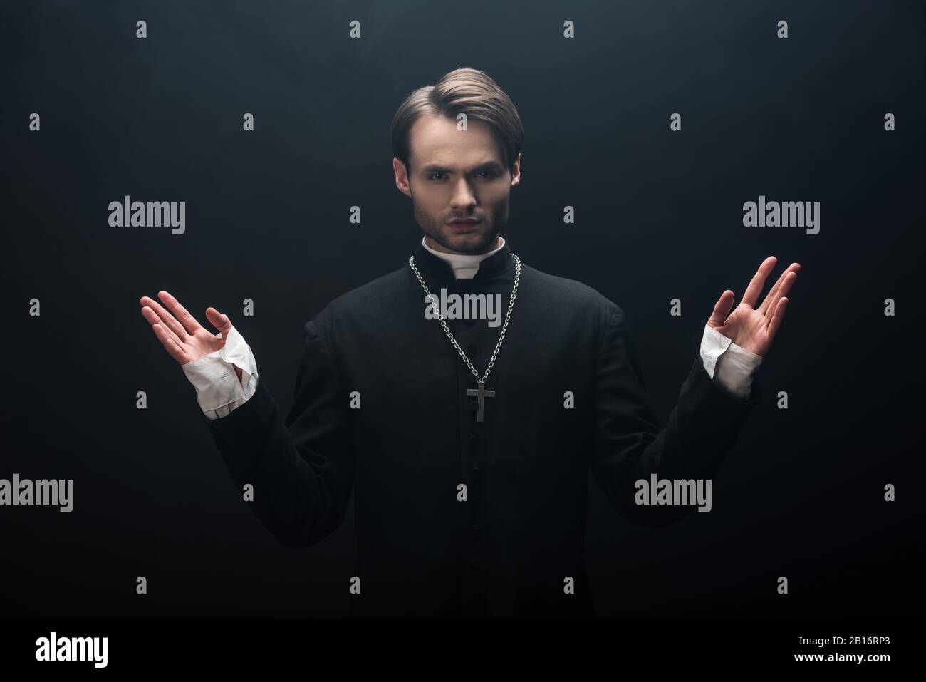 Confident open pose hi-res stock photography and images - Alamy