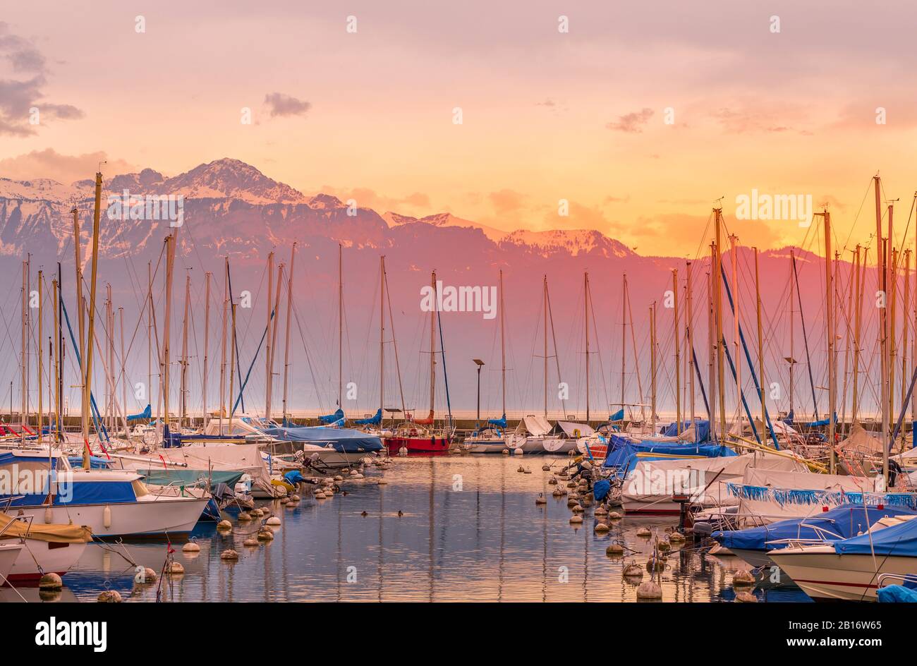 Lausanne Lake Geneva Beach High Resolution Stock Photography and Images ...