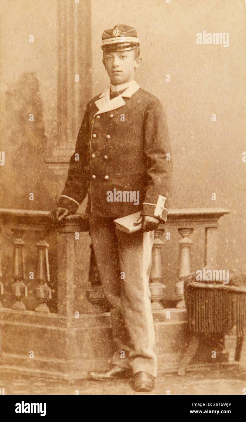 A cadet of the Italian Army (photo taken in 1901 by "Fotografia ...