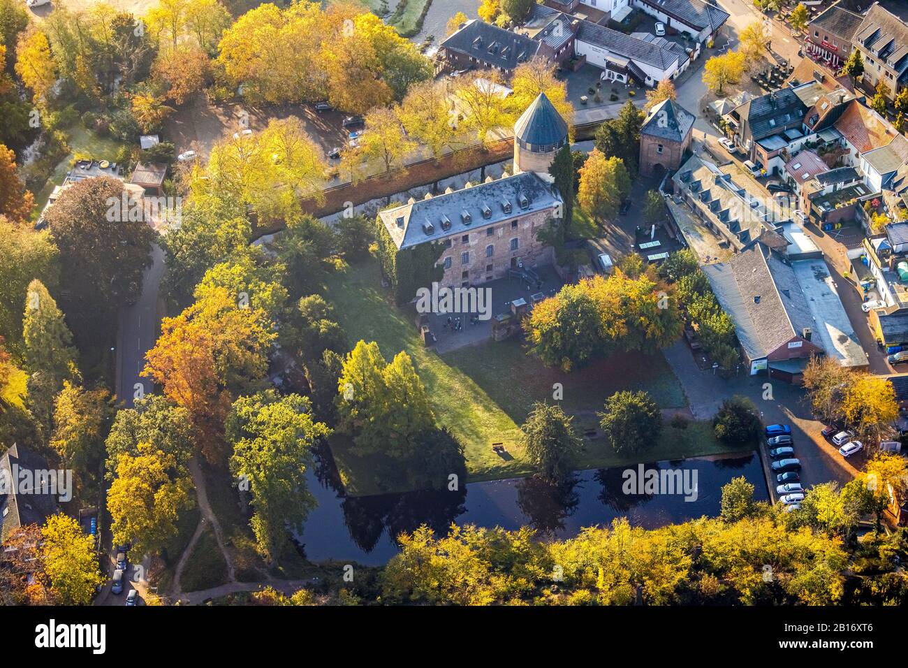 Aerial photograph, Brüggen Castle, knife tower, Brüggen, lower Rhine ...