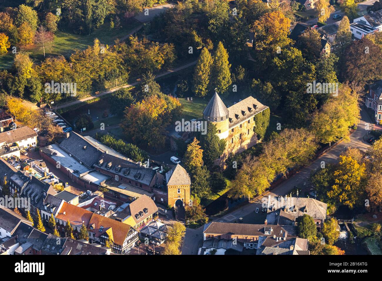 Aerial photograph, Brüggen Castle, knife tower, Brüggen, lower Rhine ...