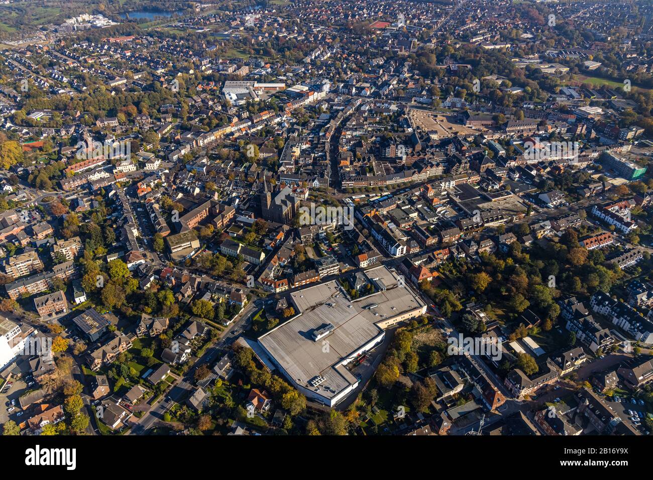 Aerial photograph, view of the town centre of Geldern, Catholic Church ...